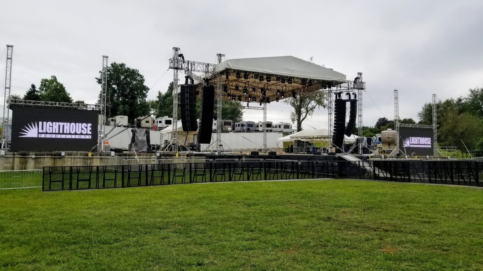 Staging & Roof Systems